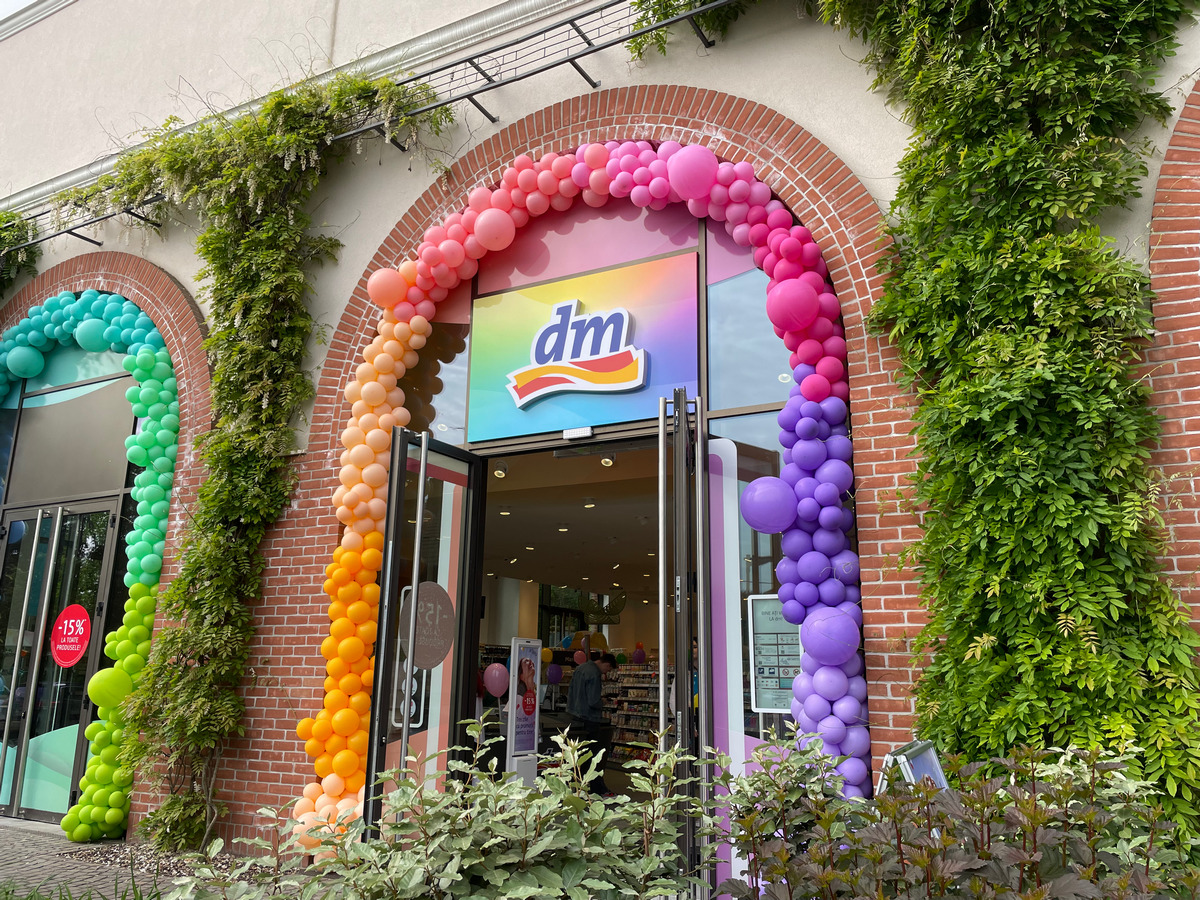 dm drogerie markt a inaugurat un nou magazin în Family Market Bucium ...
